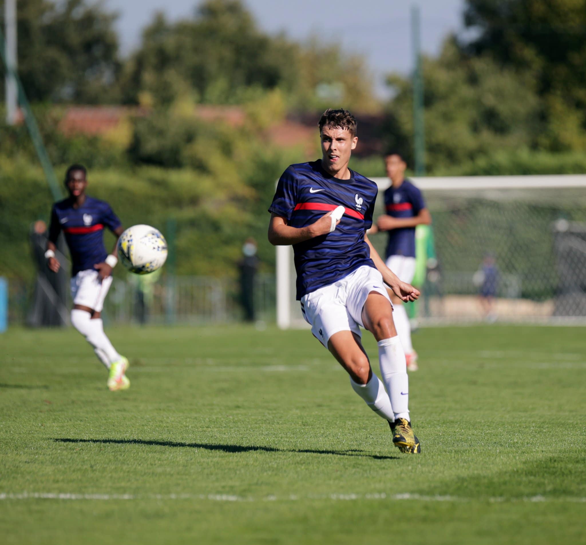 [Sélection] Maxime Estève joue 90 minutes avec les U20 français ...
