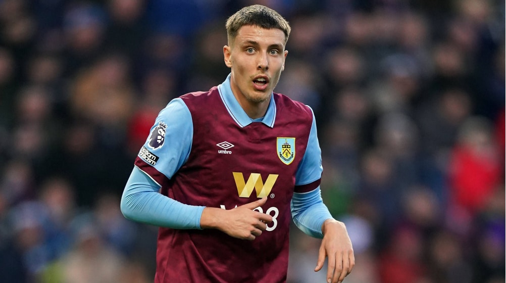 [Anciens] Maxime Estève pourrait rester en Premier League ...